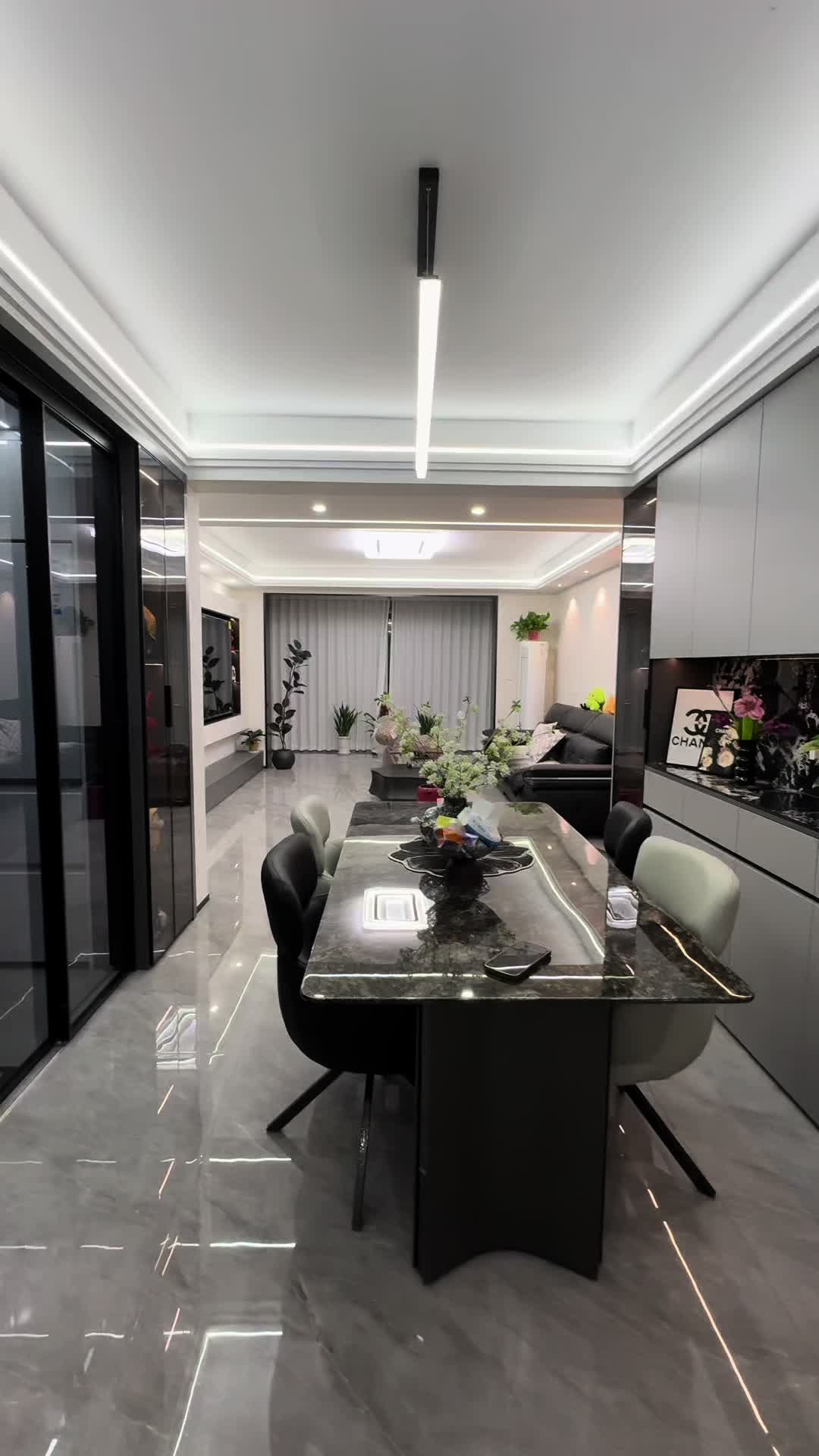 #厨房装修#餐厅设计#厨房玻璃门#现代黑白灰#兰陵县装修公司