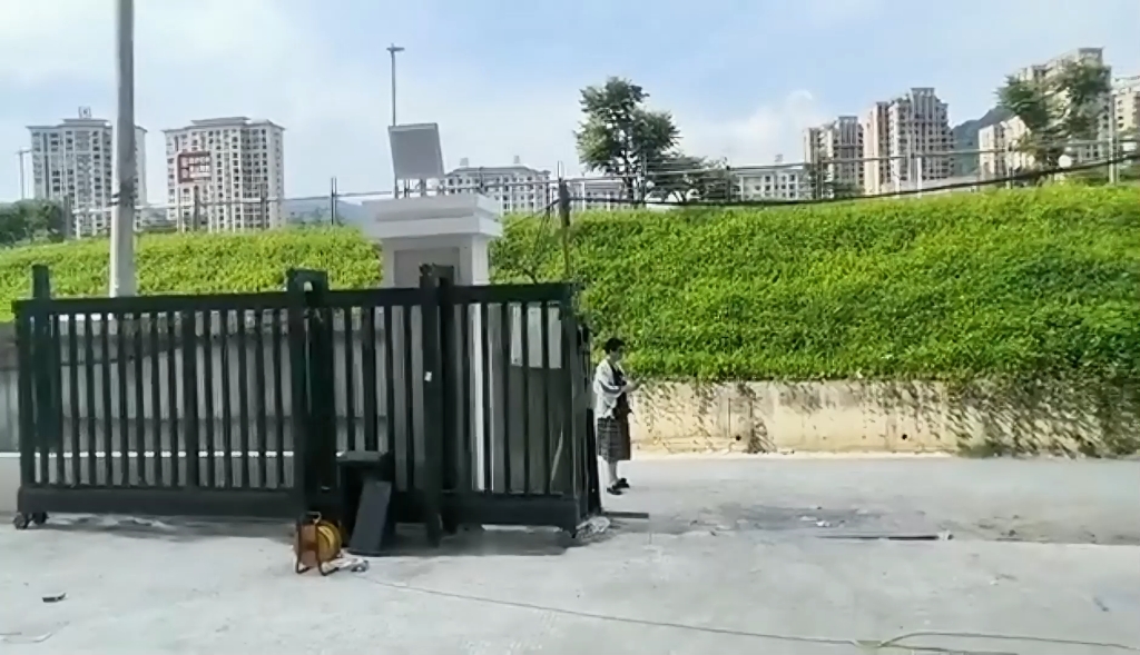 ...公司变电站封闭式电动平移门 伸缩门 车库围墙趟闸推拉大门定制安装