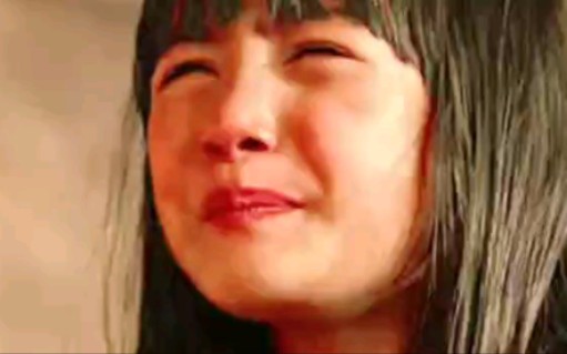 红裙女特被反派击毙牺牲