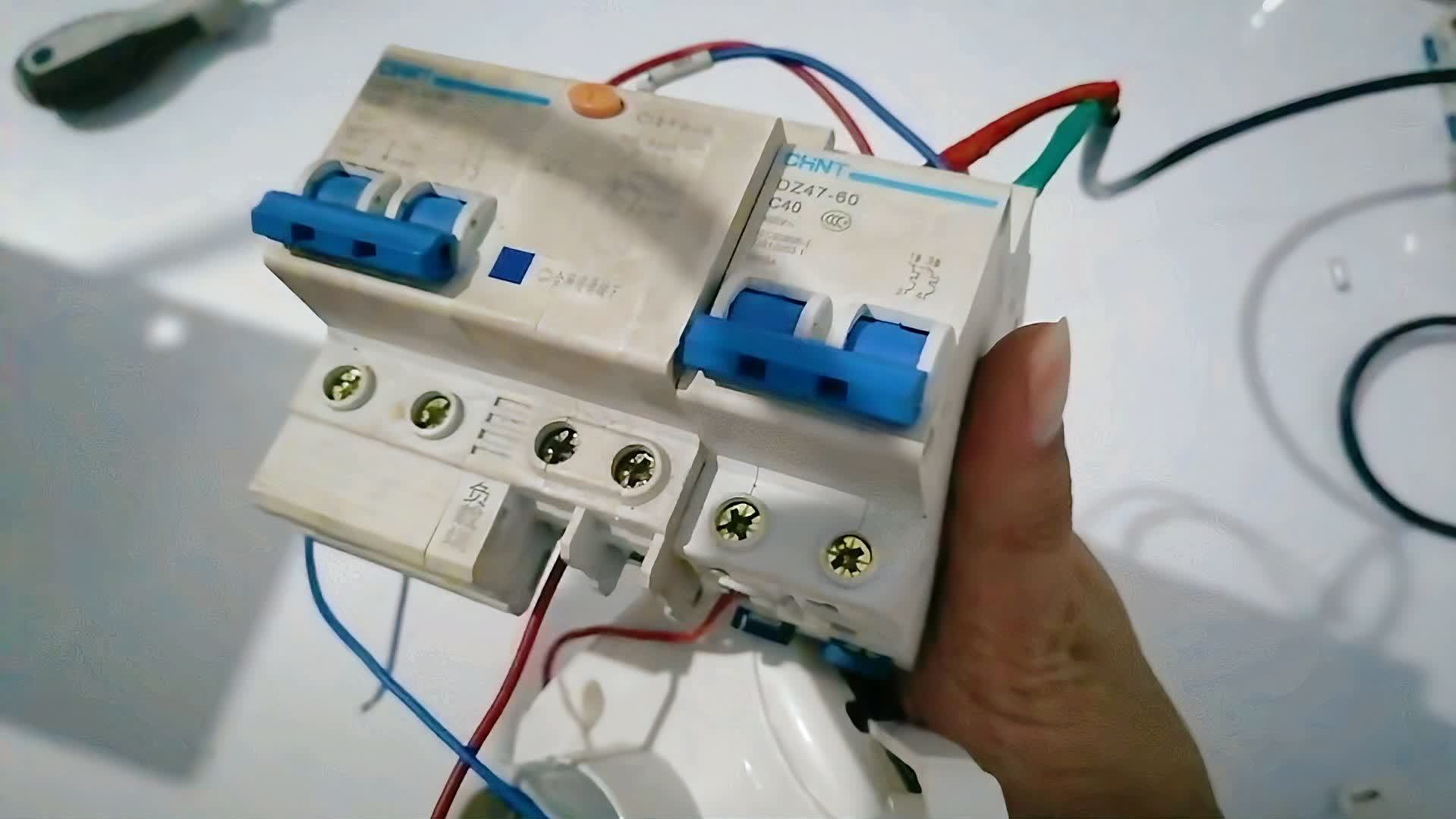 认识漏电保护器和断路器的区别