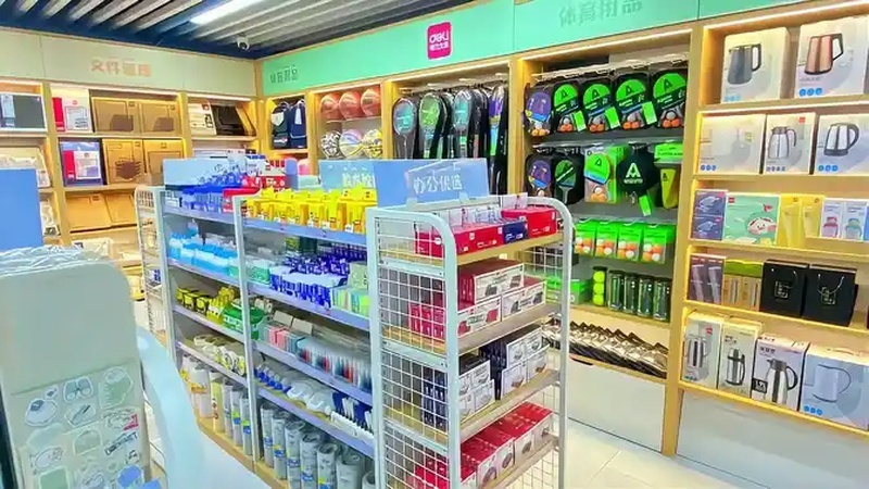 湖北汇鑫隆商贸有限公司时尚百货店注重企业经济运行质量竞争力强
