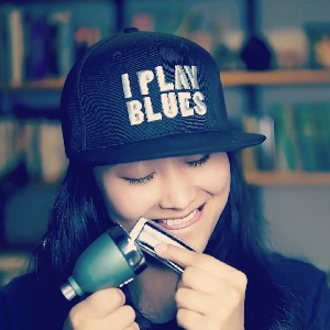 阿藤吹口琴 