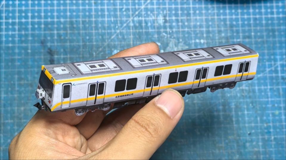 匹格工厂原创设计北京地铁DKZ4J线路检测车纸模型制作