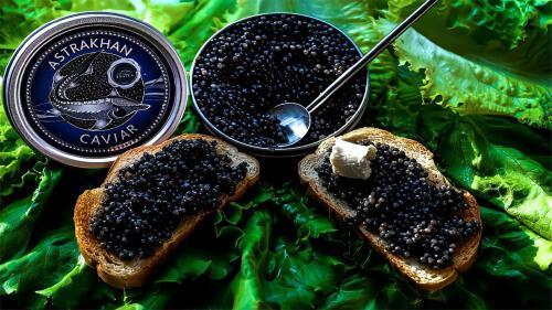 一口就要上千块,鱼子酱为何价格这么昂贵,看完制作过程就明白了