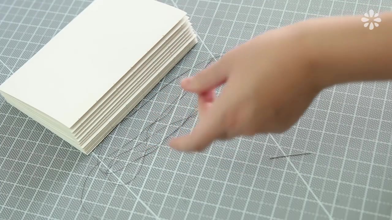 [手账装订教程]手工书装订书制作——连环扣式(kettle stitch)