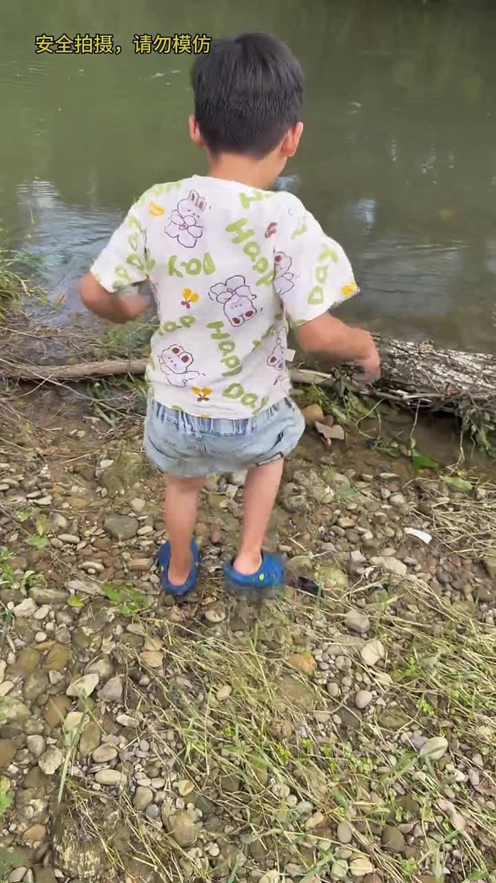 暑假防溺水要记牢 ,安全永远是第一