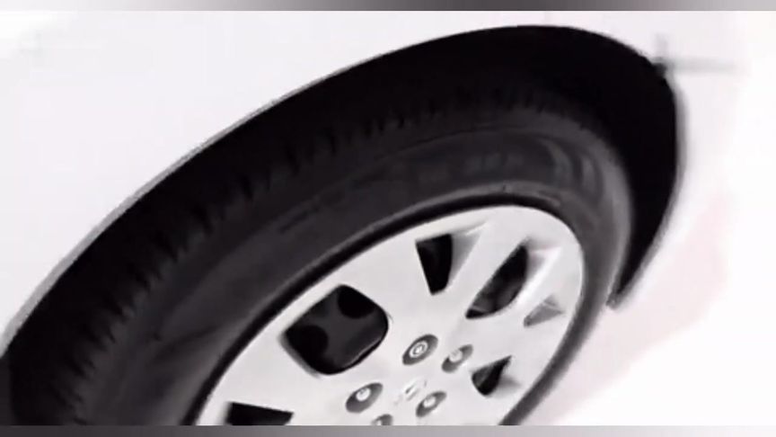 2015款现代朗动 车身遍布紧实曲线条