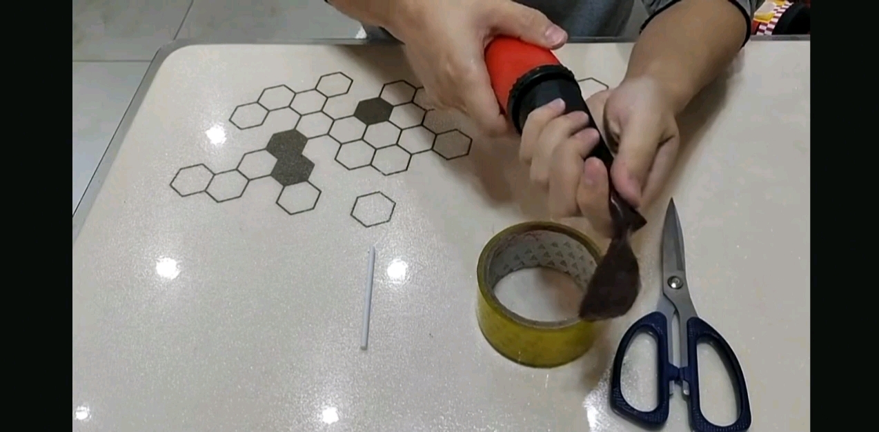 物理实验—自制喷气式火箭ߚ