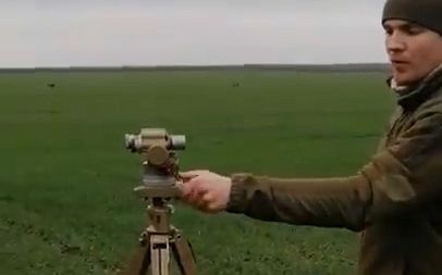 炮兵方向盘使用 (方向角、磁方位角、罗盘校正)