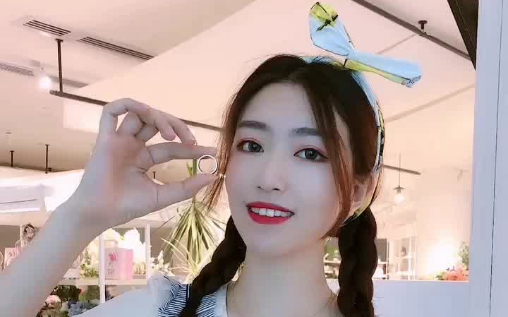 戒指戴哪个手指的含义,你清楚了吗