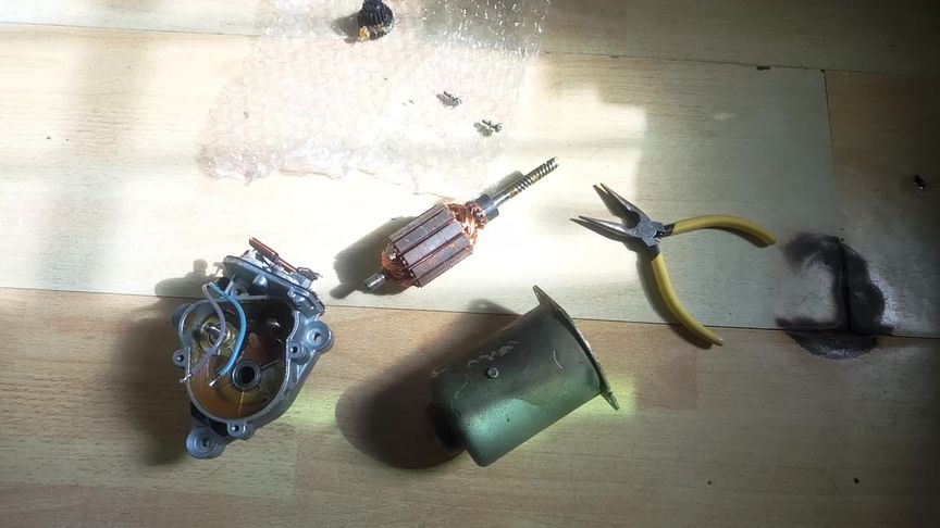 改行修车了,雨刮器电机修理