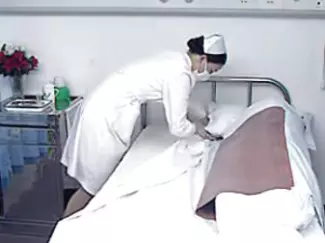 卧床患者更换床单法