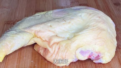 鸡肉别再炒着吃了,大厨教你新做法,简单一做,2道美食鲜香四溢