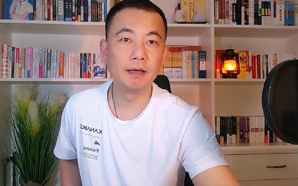 【发言技巧】如何提高说话水平?让你在公众场合应对自如