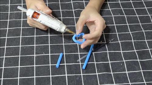 吸管不仅可以用来喝水,这个巧妙用法,同学见了都夸你