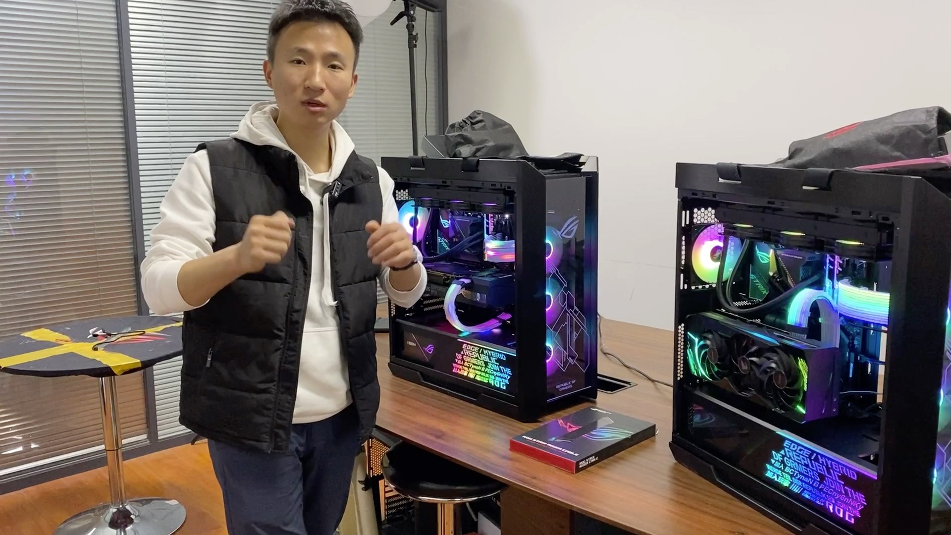 AMD新款锐龙处理器,使用显卡延长线竖插显卡的注意啦!PCI-E4.0的...