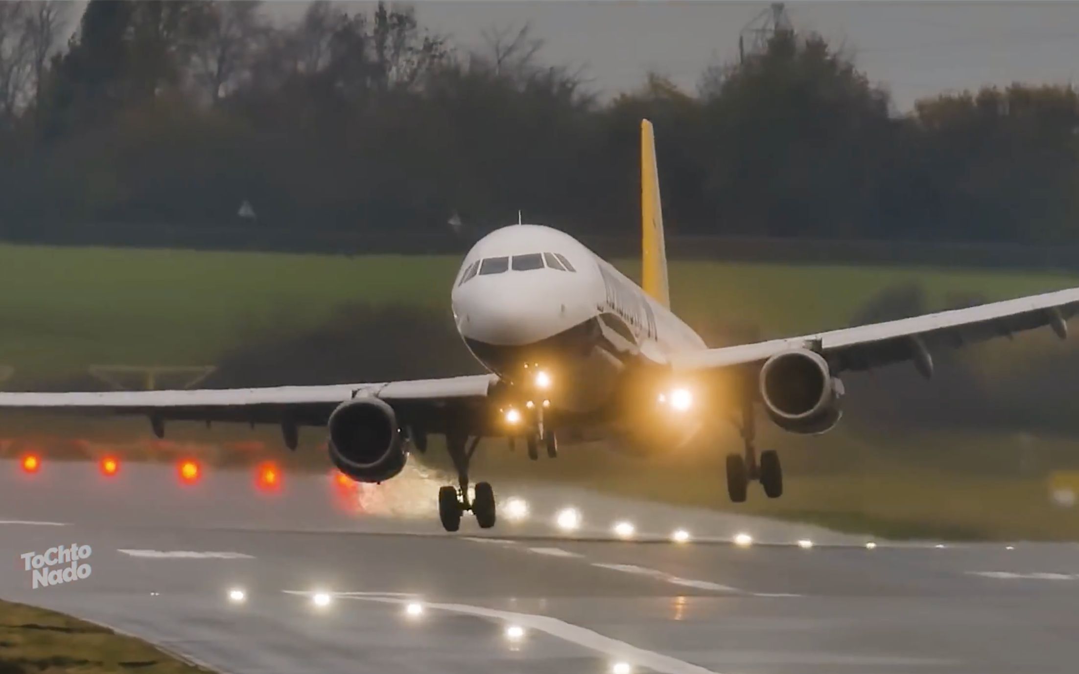 飞机大侧风起降合集