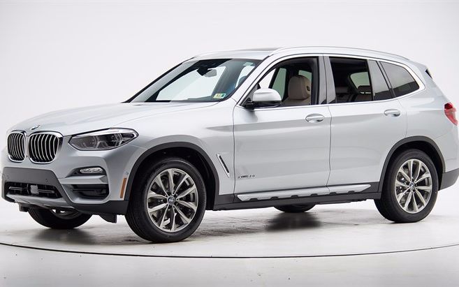 2018款 宝马 X3 (BMW X3) 司机侧小角度和侧面测试 美国高速安全...