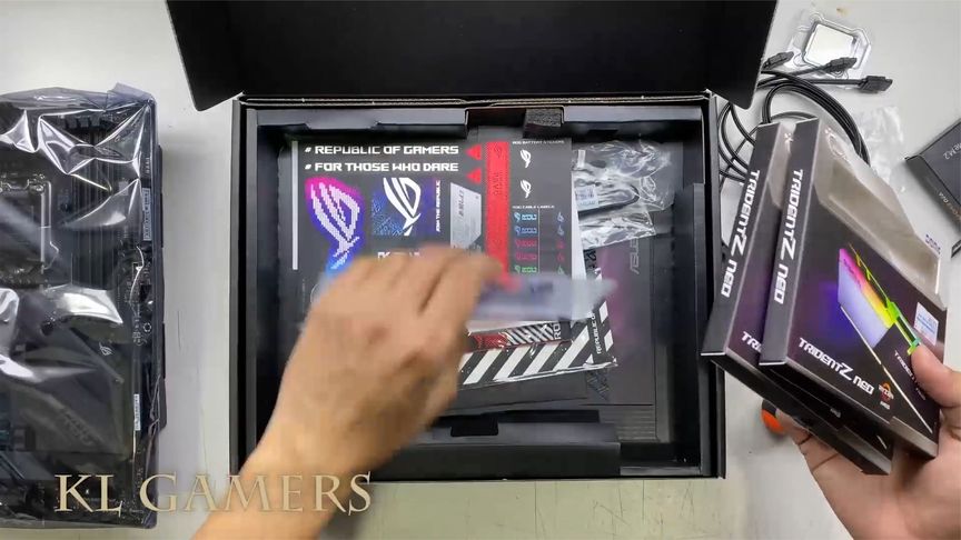 ...ASUS ROG STRIX Z490-E GAMING RTX3080 EAGLE ML360R RGB