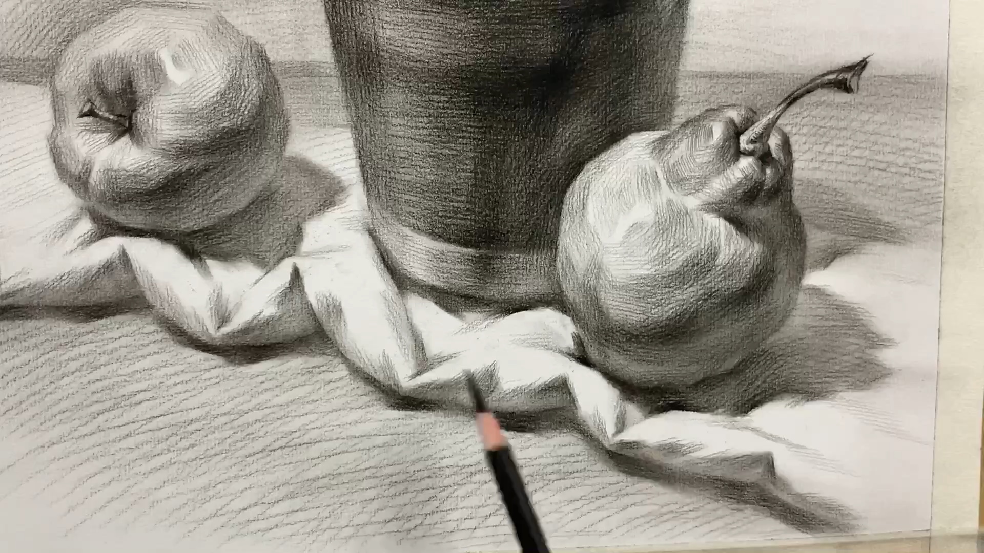 不可不看的作画步骤,4分钟带你领悟素描作画步骤,素描(陶罐加水果...