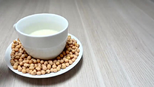 老北京豆汁隐藏功效:通便补维B但喝错伤胃!老住户才懂的禁忌