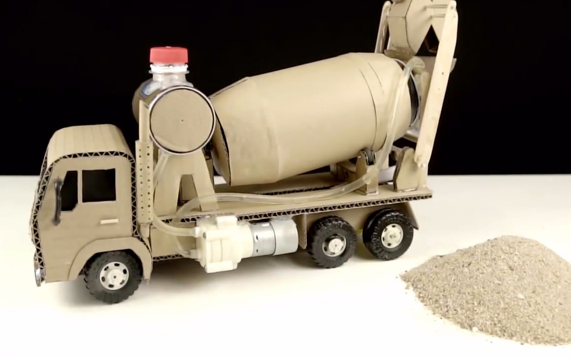 「手工纸板系列」教你学习如何制作混凝土搅拌车模型!