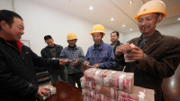 总包方代发放农民工的工资,收入的个税代扣代缴义务人是谁?