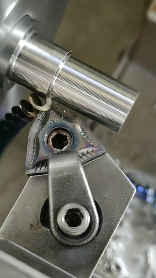 数控车床暴力试刀,国产的刀粒真心不错,中国制造加油