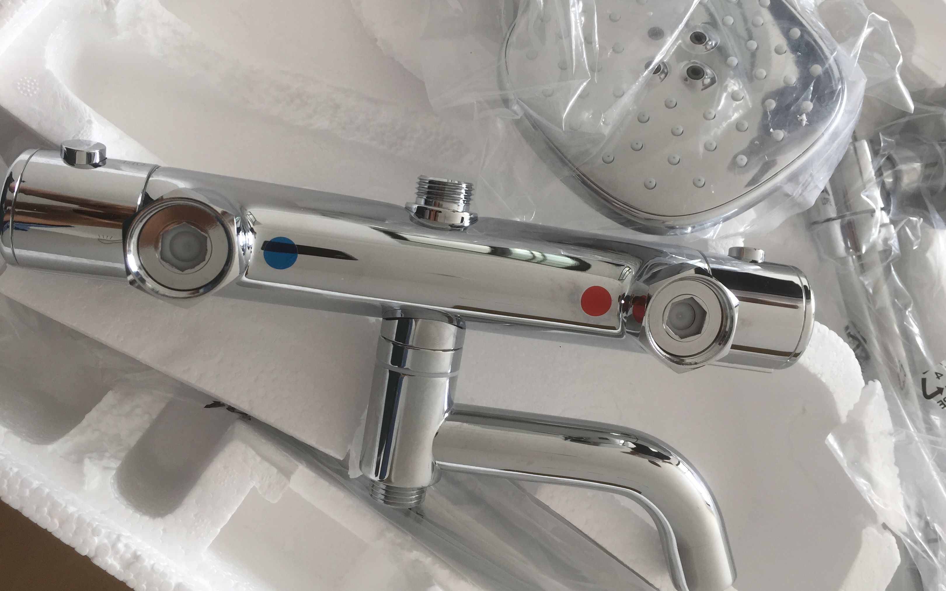 小强恒温淋浴器