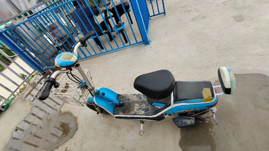 当电瓶车钥匙掉了又不想去换锁 怎么启动? (刚学的分享出来)