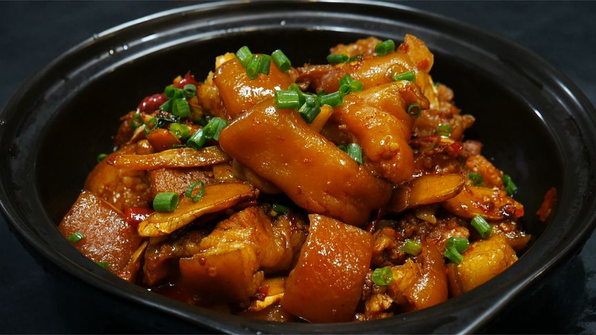 猪脚怎么做才好吃,湘菜大厨教你方法,配上米饭能吃三大碗饭