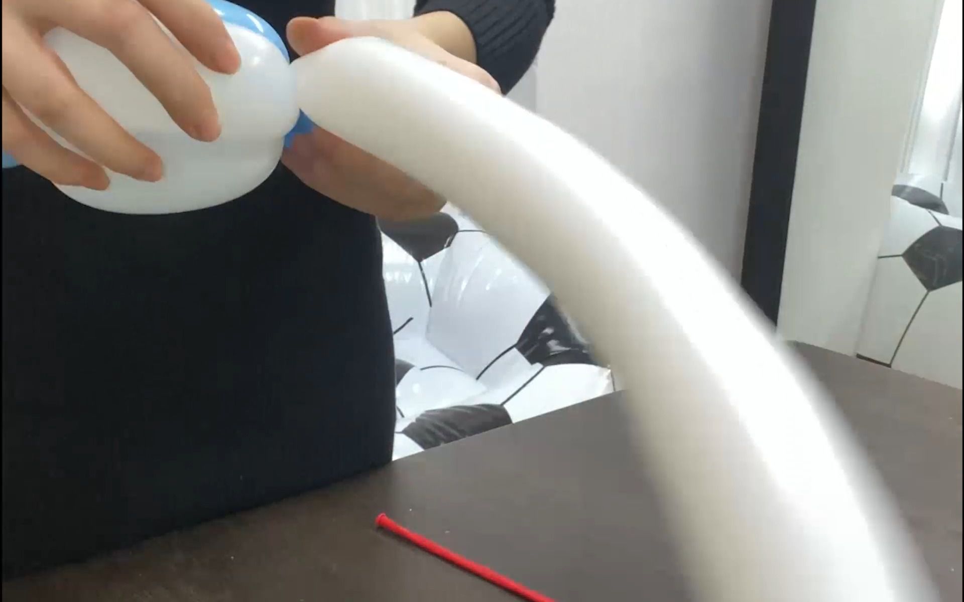 儿童卡通造型手持棒长条魔术气球diy教程-机器猫