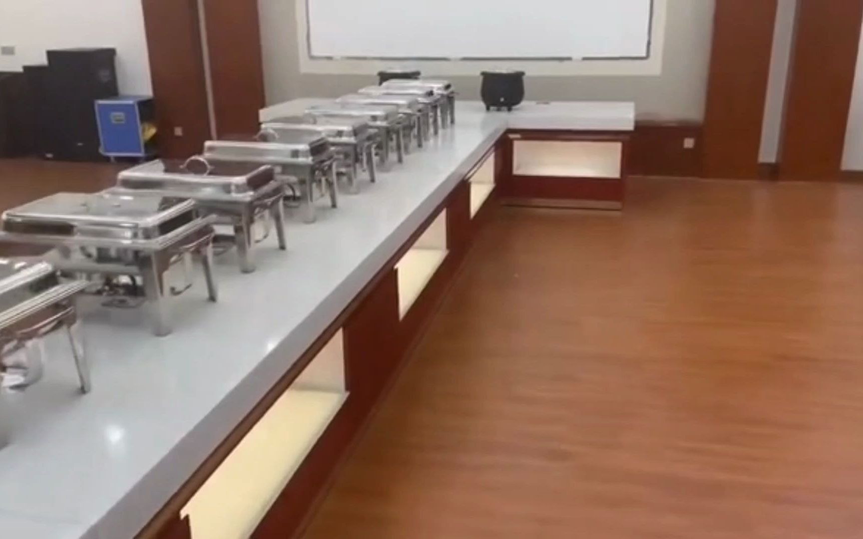 培训中心食堂自助餐展台_西餐移动自助餐台-海德利