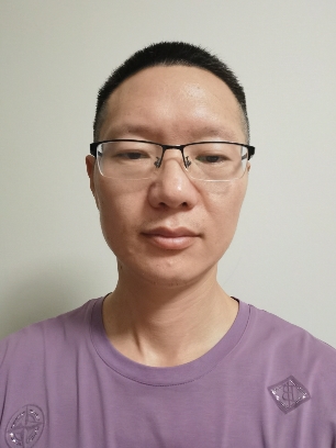 毛显勇 