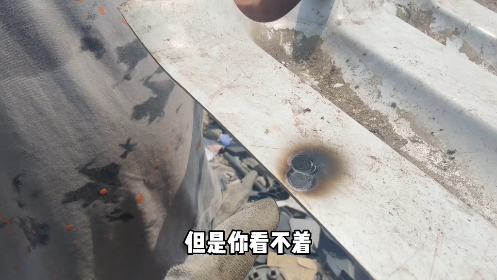日常我们身边很多垃圾都是很有价值,可回收在利用的,不要乱丢了