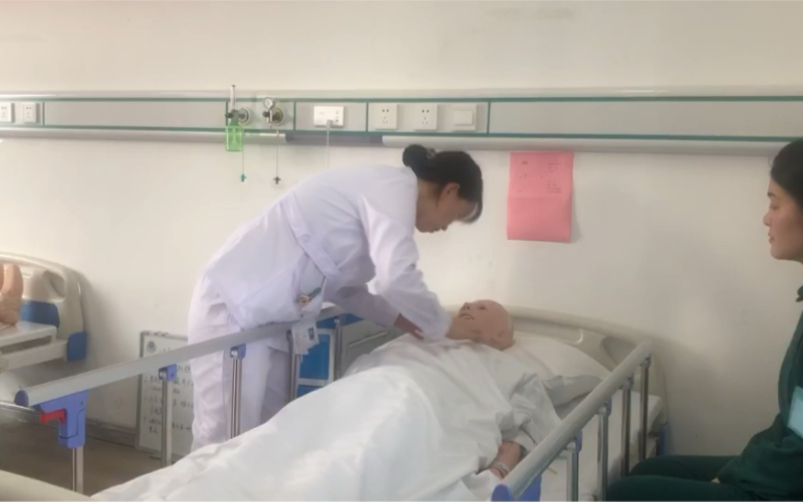 护理临床实拍:如何使用口咽通气道辅助呼吸