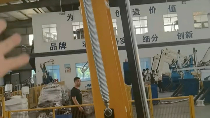 这个弹簧没起到作用吧?工程师还偏不认,马上试机了,坐等被打脸…懂我...