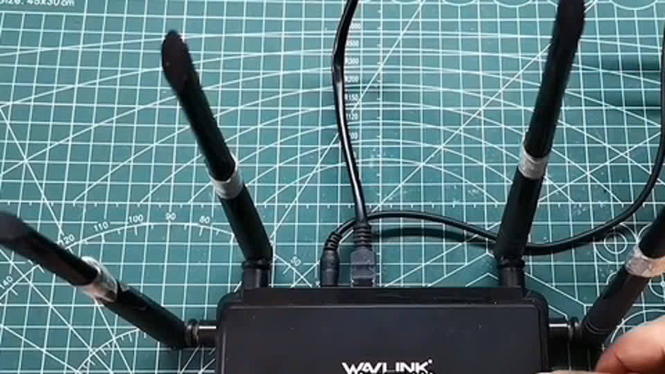 原来在路由器上放个易拉罐,wifi信号增强3倍,再不懂就亏大了