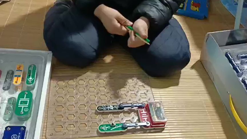 什么是绝缘体?什么是导体#宅春节科学课 #电子积木 #知识创作人