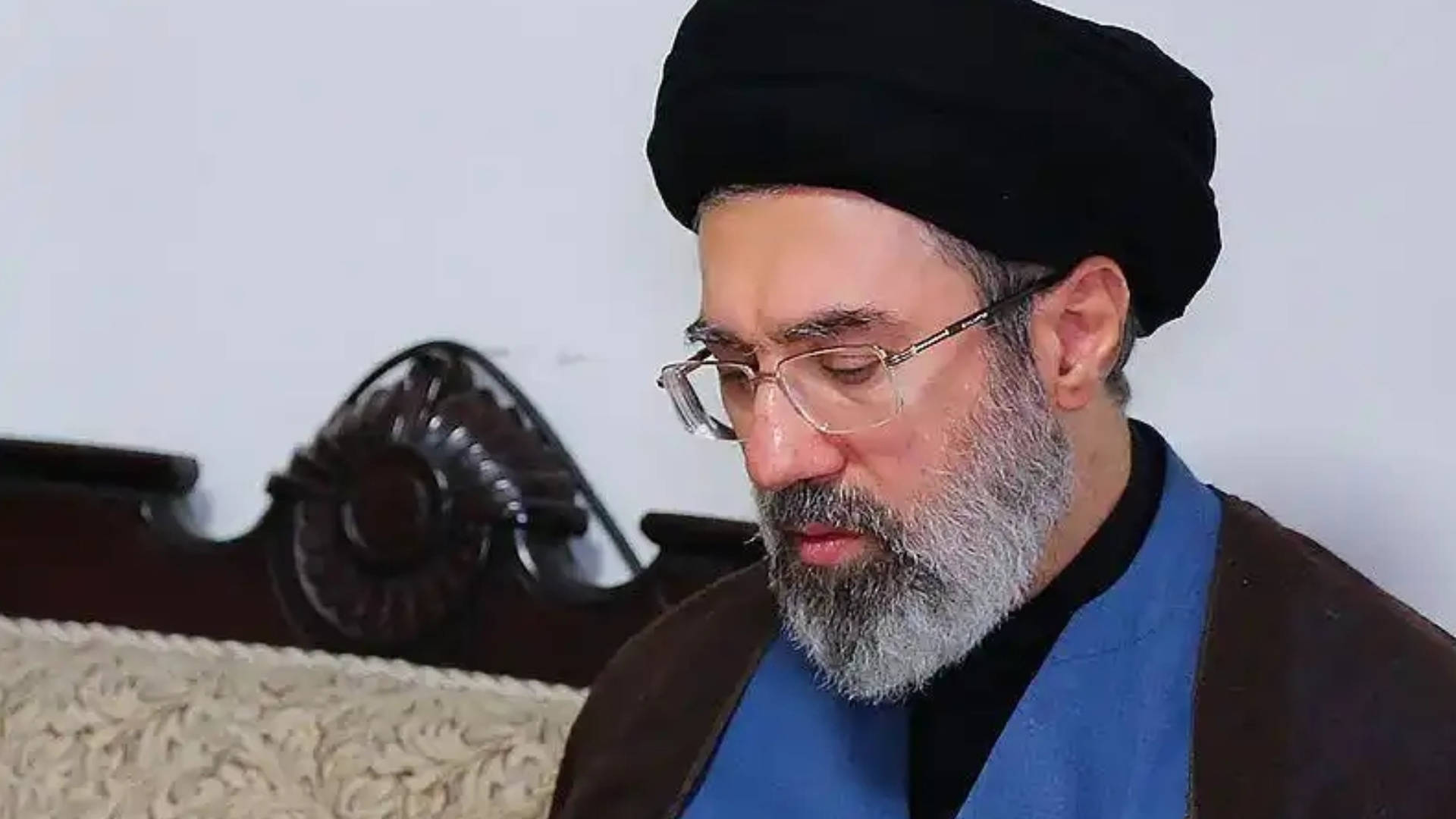 伊朗新任最高领袖伤情披露