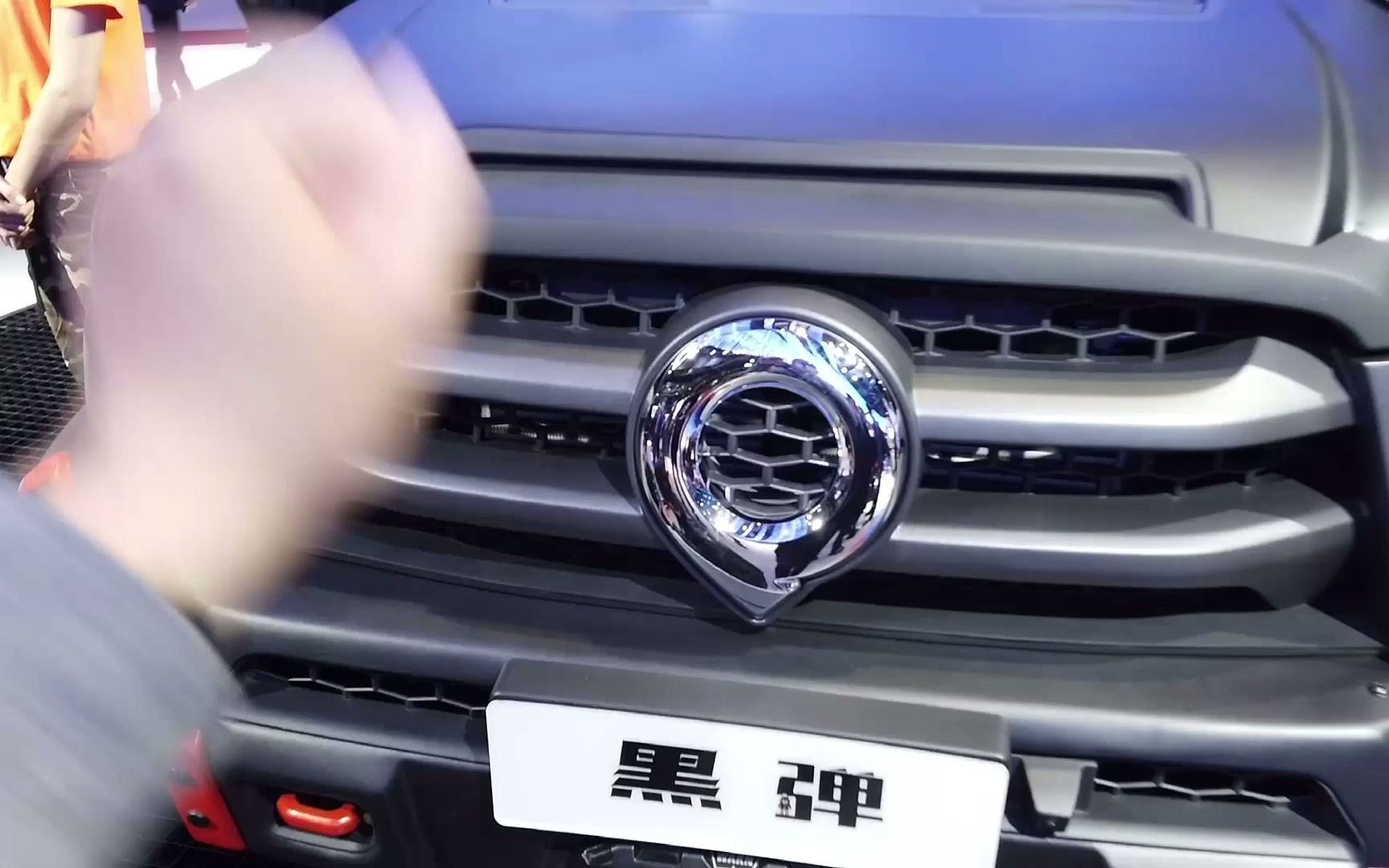 实拍长城炮黑弹,预售价23万-25万,2.0T+8AT,具体配置未公布