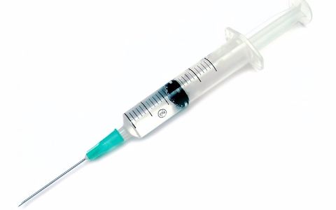 注射器是如何制作的,小时候最怕这玩意了