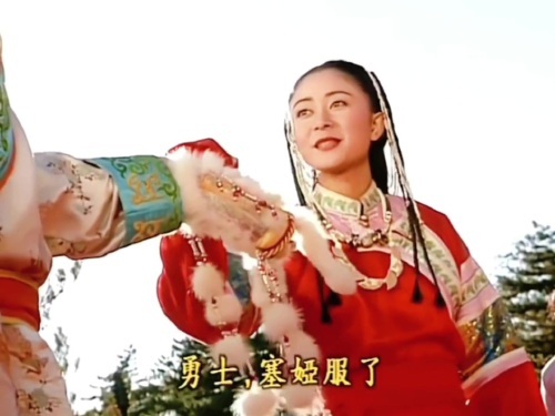 直率可爱,武功高强的塞娅公主,是这部剧最让人惊喜的角色