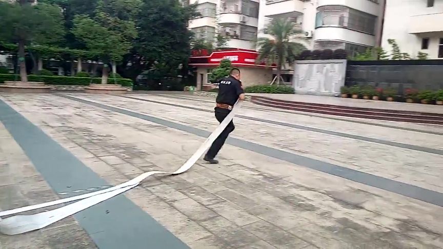 消防常识,教你怎么怎么使用水带