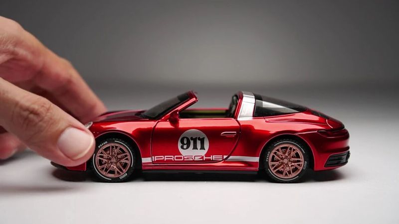 保时捷911Targa4s模型车拆箱