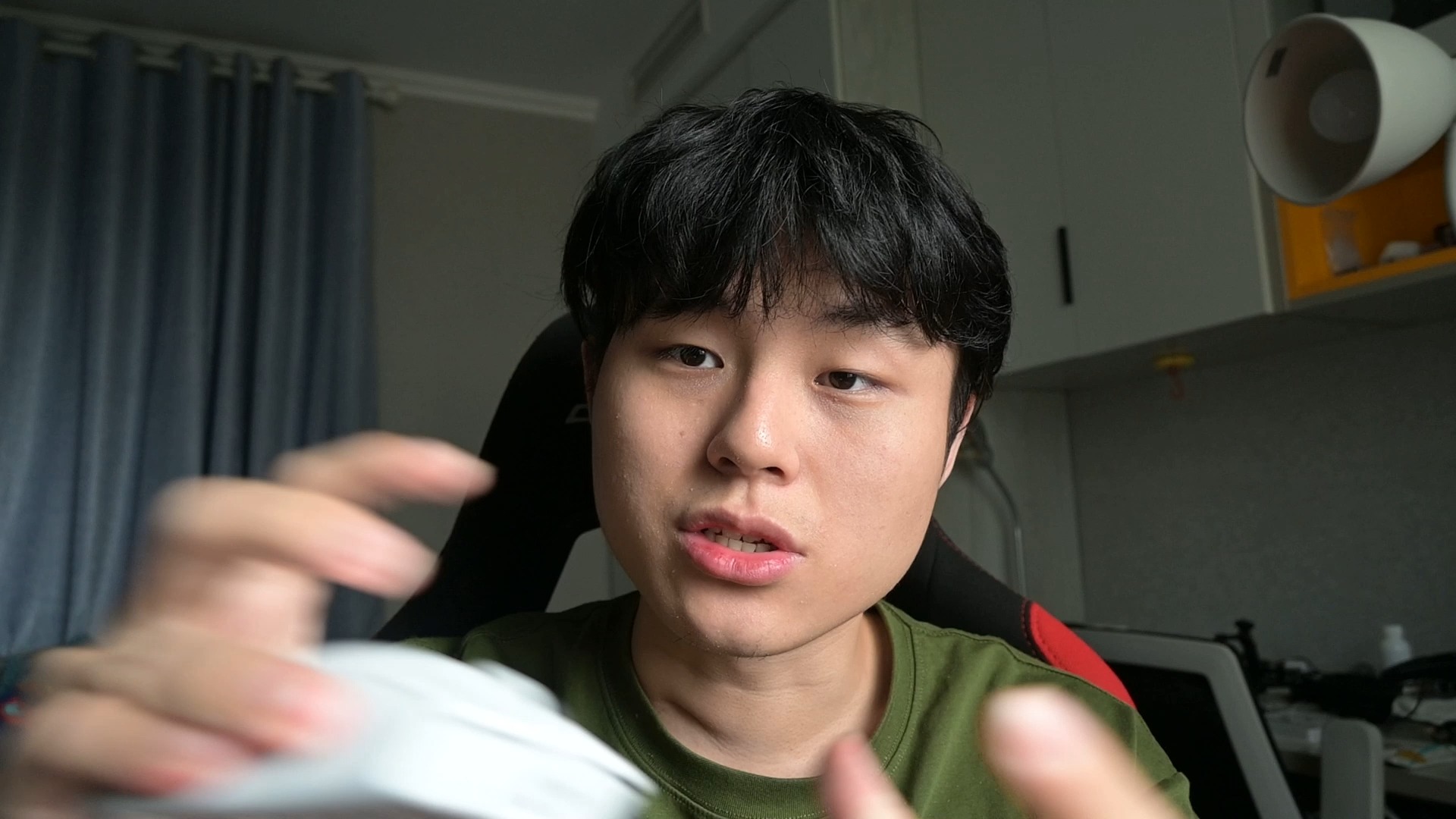 从新手到职业选手:深入解析FPS游戏鼠标握姿,助你提升游戏表现与...