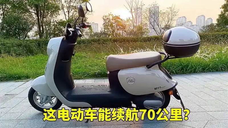 小伙花2268元买了辆爱玛电动车,续航70多公里,看这个配置值不值