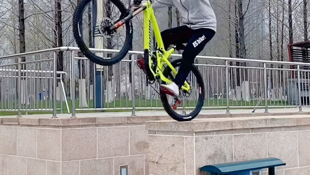 第一次骑自行车 有没有人指点一下