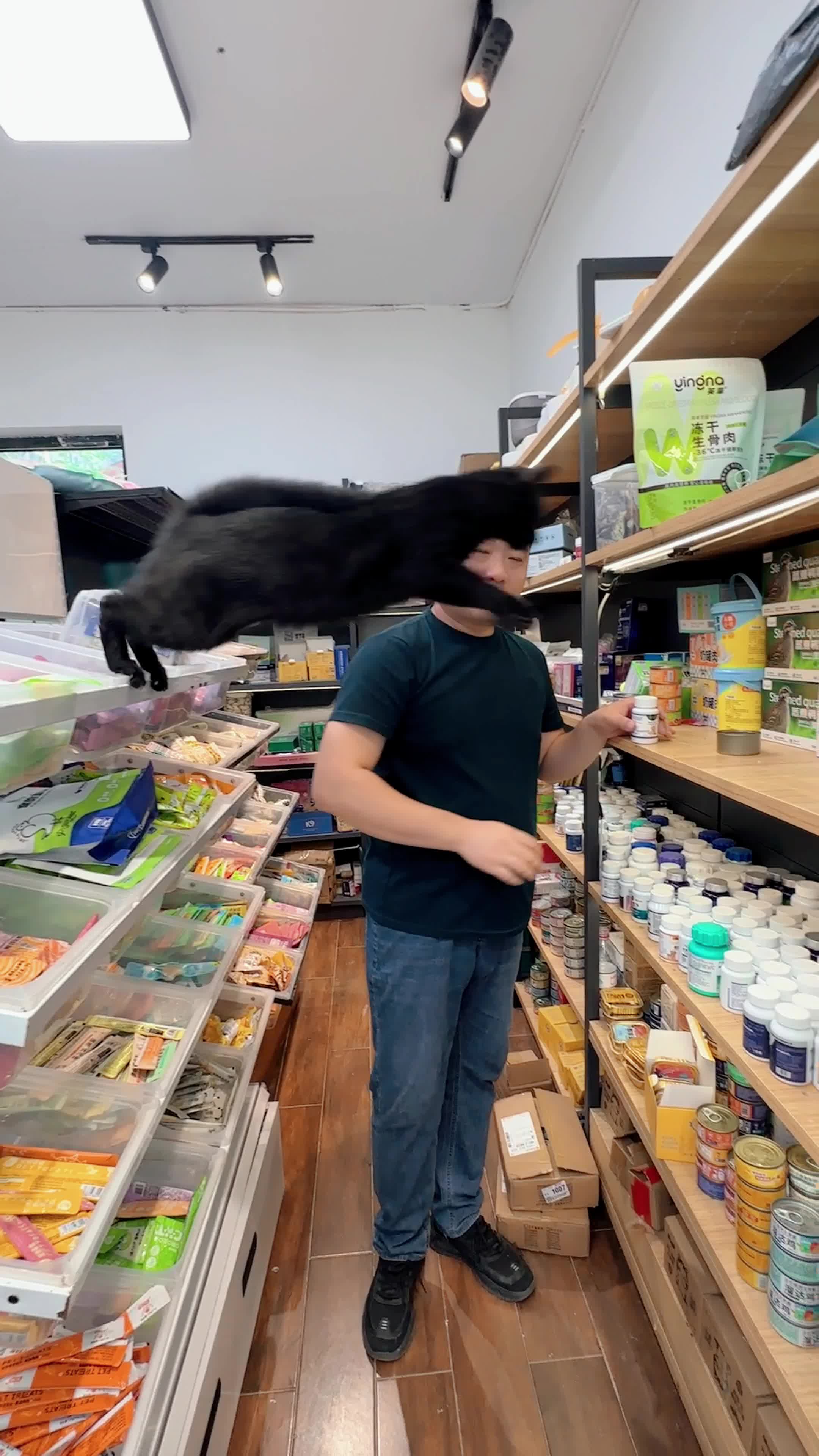 猫狗都可以吃的维生素片商家过几天要涨钱了,没囤货的可以囤起来了...