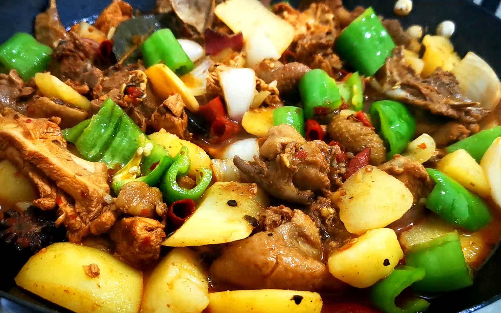 饭店的大盘鸡那么好吃,做法和诀窍告诉你,.